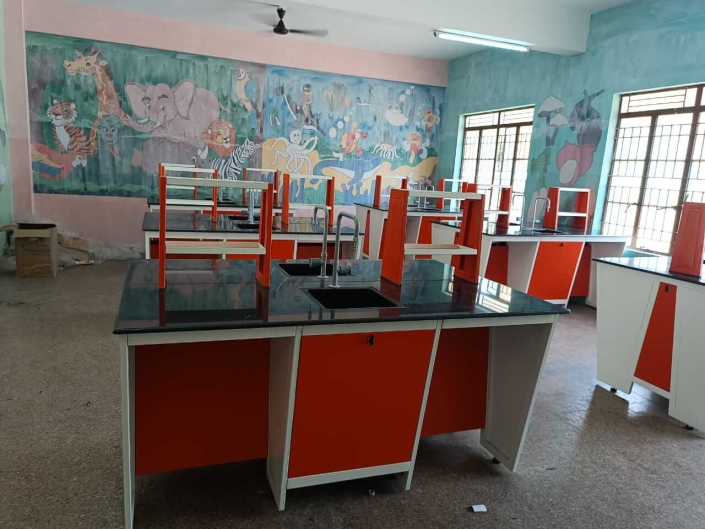 No.1 School Lab Furniture Manufacturers in Chennai - Royal Lab